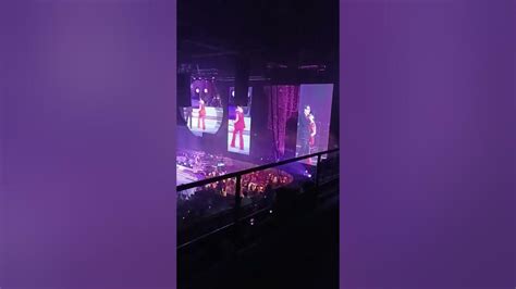 修哥90迎金秋 無限楓騷演唱會 薛家燕 胡楓 Youtube