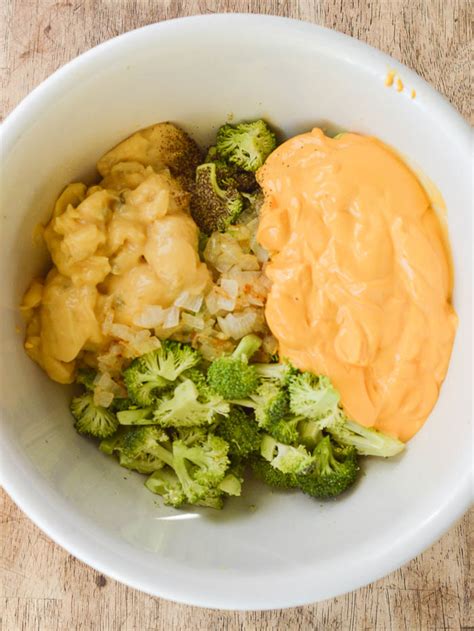 Broccoli Rice Cheese Whiz Casserole Lanaturbo