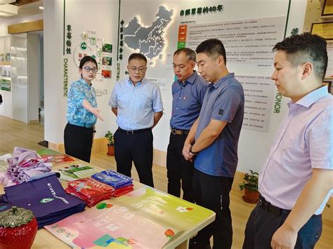 乡村振兴喜讯白鹤草莓农产品地理标志保护工程项目顺利通过验收 图片新闻 白鹤镇 上海市青浦区人民政府