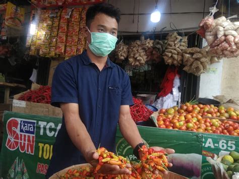 Harga Cabai Tembus Rp 140 Ribu Pedagang Di Pasar Rau Serang Menjerit