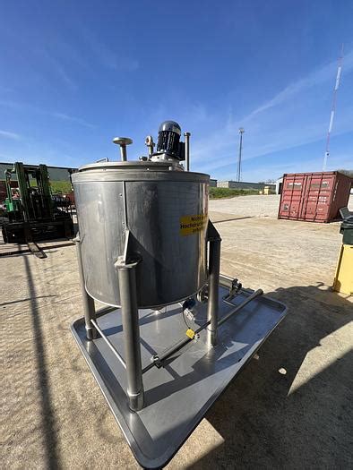 Used Stainless Steel Mix Tank With Pump And Lightning Agitator For Sale