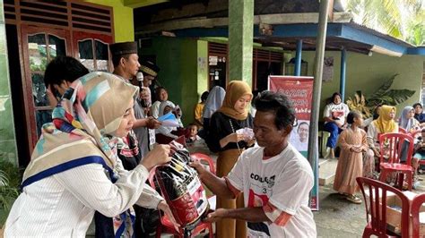 Bantu Perekonomian Warga Alumni Muda Unila Dan Unsri Gelar Bazar