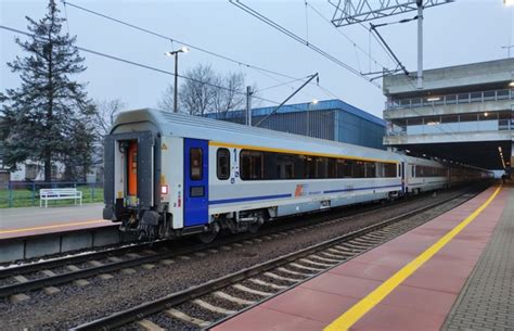 Wszystkie nowe wagony z FPS są już w PKP Intercity Rynek Kolejowy