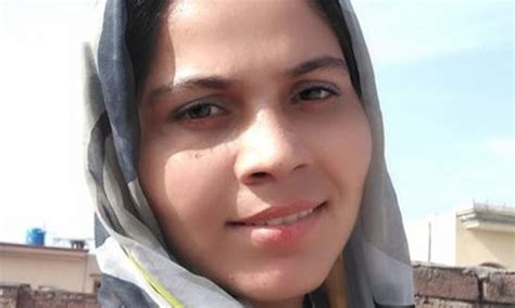 سسرالیوں نے بہو کو آگ لگا دی، ویڈیو وائرل، سوشل میڈیا صارفین غم و غصہ