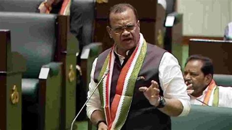 Komatireddy కేటీఆర్‌తో మాకు పోలికా Minister Komatireddy Questions
