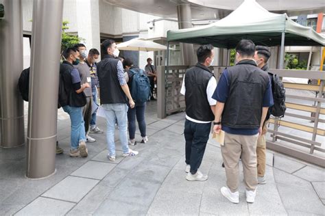 大停電｜天水圍屋苑再現萬家燈火 重案組人員現場搜證 消費券專頁