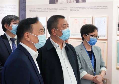 坚定历史自信，携手向前奋进！复旦上医党委中心组赴院史馆开展集体学习