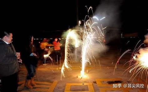 烟花爆竹的禁与放成为舆论焦点 知乎
