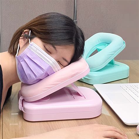 [💖당일 필수템] 쿨쿨 낮잠 쿠션 팔베개 휴대용 수면 학생 사무용 회사 선물 생일 에이블리