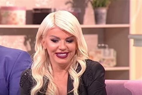ISPLIVALI ŠOK DETALJI O DEČKU DARE BUBAMARE JAO ČIME SE ON BAVI Pevačicu će pojesti BLAM što