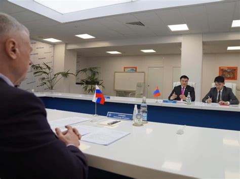 Шадар сайд С Амарсайхан ОХУ ын Онцгой байдлын сайдын үүргийг түр орлон гүйцэтгэгч А П Чуприянтай