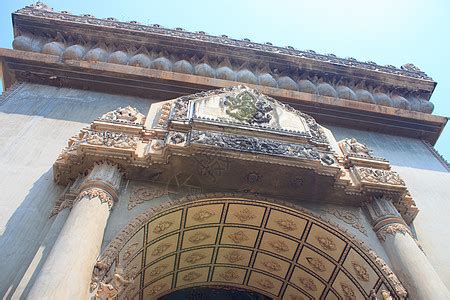 老挝万象的寺庙佛塔黄色地标塔銮金子宗教纪念碑正方形首都高清图片下载 正版图片320802852 摄图网