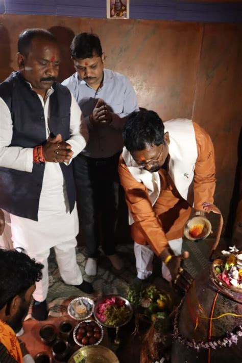 अमृतधारा महोत्सव के समापन समारोह में बतौर मुख्य अतिथि शामिल हुए
