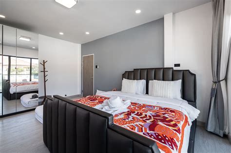 Crystal 4 นอน 3 น้ำ พักได้ 10 15 คน หาดจอมเทียน Baanpak Pool Villa