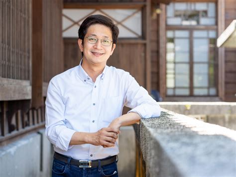 曾被警察追著跑從街頭抗爭到從軍夜宿金門山洞護台灣，蔡適應參選基隆市長：要拚延續光榮