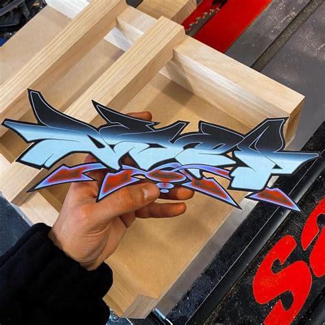 Pin von fakelawar auf Simpan Cepat Graffiti zeichnung Typografie logo Dekoration für zimmer