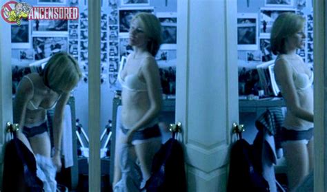 Naked Elizabeth Banks In Heights