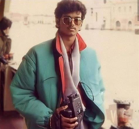 பிரபல நடிகர் விஜயின் பலரும் பார்த்திடாத புகைப்படங்களின் தொகுப்பு… Awake India