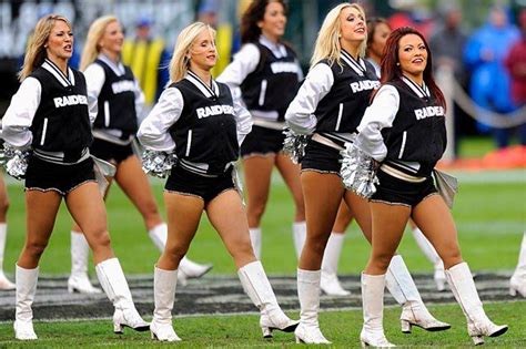 41 Hottest Oakland Raiders Cheerleaders And Sexy Superfans Raiders