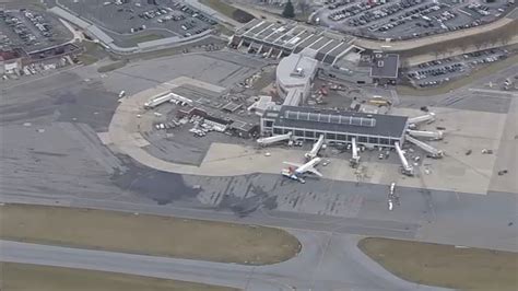 Explosive Found In Checked Luggage At Pennsylvania S Lehigh Valley