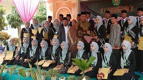Usai Lulus Ponpes Al Hidayat Jamantras Oki Harapkan Siswanya Lanjut Ke