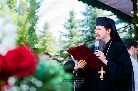 Arhim Dosoftei Dijmărescu de la Putna Nu este ușor ca adolescent să