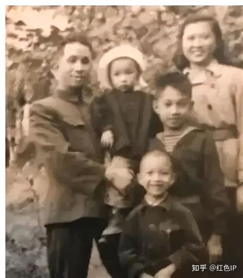 战神粟裕和妻子楚青的合影，让人艳羡的神仙爱情 知乎