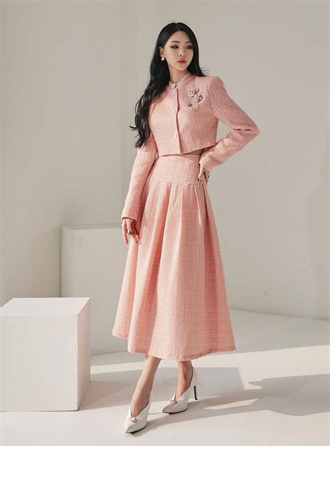 딘트 J1341 로빗 트위드 반하이 패드 크롭 자켓 현대hmall