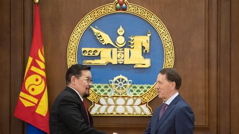 Улсын Их Хурлын дарга Г Занданшатар ОХУ ын Холбооны Хурлын Төрийн Думын орлогч дарга А В Гордеев