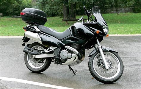 Suzuki Suzuki FX650 - Moto.ZombDrive.COM