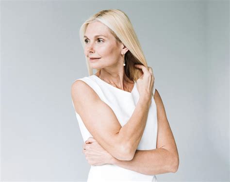 Dupuytrens Contracture In Thousand Oaks Elevate Plastic Surgery