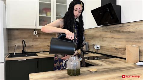 Desi Ladki Mootne Walla Video Nazariya Ki Maari Heeramandi Ki Randi