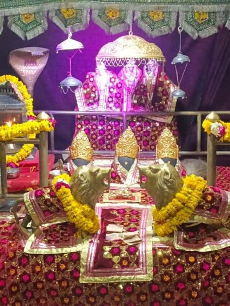 नवरात्रि में इन मंदिरों में दर्शन करने से पूरी होगी मनोकामना
