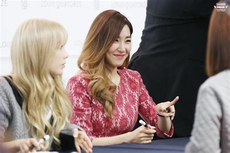 151127 Girls Generation Tiffany At Louis Quatorze Busan Fansign Kpopping