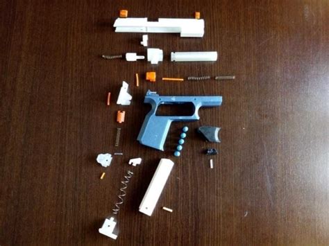 Gun 二次创作 来自 User 969422101 Makerworld