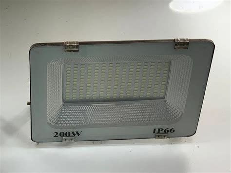 Aluminum Cool White 200 W Led Flood Light For Outdoor IP Rating IP66 At 250 Piece In New Delhi