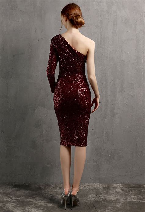 Slanted Shoulder Full Sequins Cocktail Dress In Burgundy Retro Indie