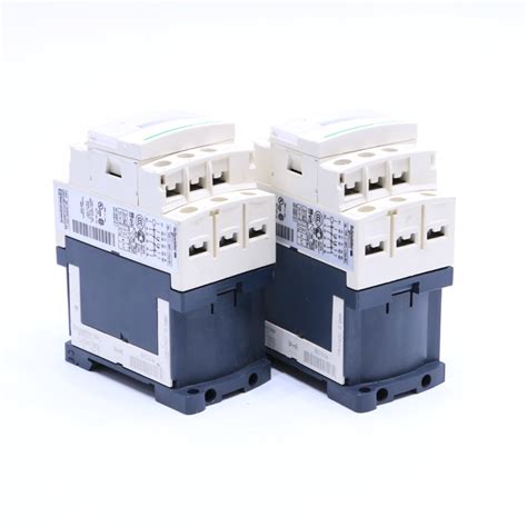 LOT OF (2) SCHNEIDER ELECTRIC CAD32 RELAY 600V 10AMP 24VDC COIL ...