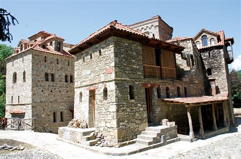 ბევრეთის წმინდა თეკლას სახელობის დედათა მონასტერი სავანე კალამონი