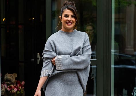 Priyanka Chopra Fitness Mantra 40 की उम्र में चाहते हैं गॉर्जियस लुक