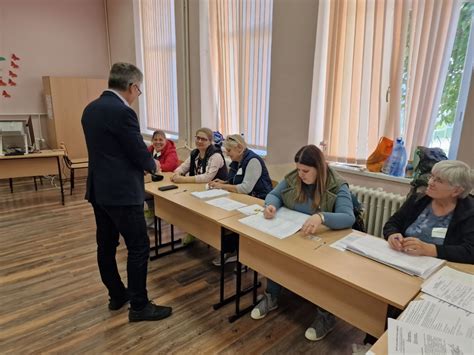 12 22 е избирателната активност в Община Силистра към 11 00 часа Кворум Силистра