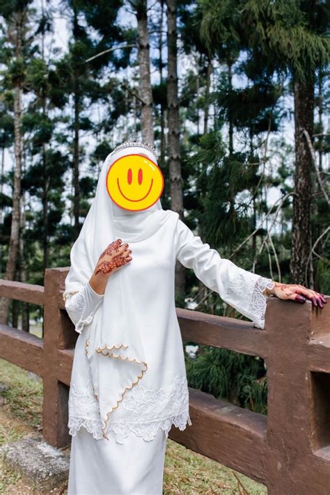 Veil Sulam Half Classic Off White Womens Fashion Activewear On Carousell