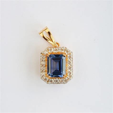 Ary 21k Gold Pendant Ary Sahulat Bazar Pakistan