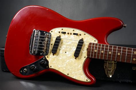 1966 Fender Mustang Red Guitarpoint