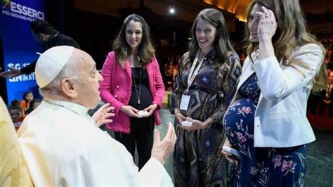 Papa Francisco aboga por políticas eficaces a favor de las familias Trabajadores