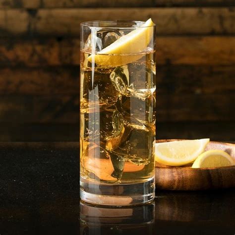 Pub Notice 쌀쌀해진 날씨에 따뜻한 마음으로 준비한 이벤트 안내 드립니다 버번위스키와 토닉워터 조합의 제공해드리는 디디다의 기본 하이볼을