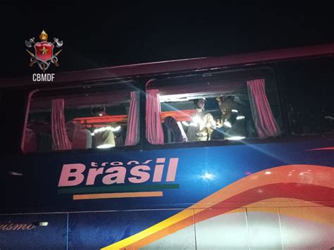 Acidente Grave Na Df 130 Deixa 17 Vítimas Jornal De Brasília