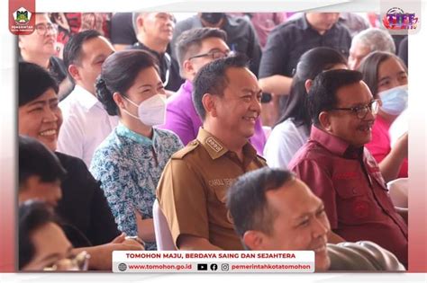 Wali Kota Caroll Hadiri Ibadah Agung HUT Ke Pekabaran Injil Dan Pendidikan Kristen GMIM