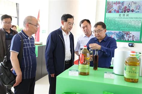 发挥桥梁纽带和助手作用 云南省工商联深入开展“我为群众办实事”实践活动 工商联动态 云南商会网
