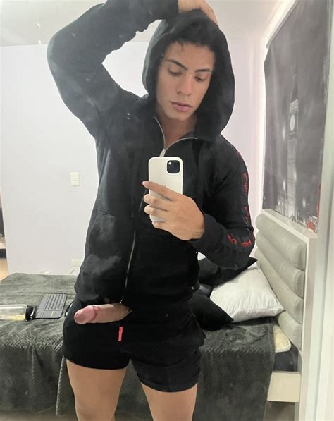 Maicol Mejia Photo 17